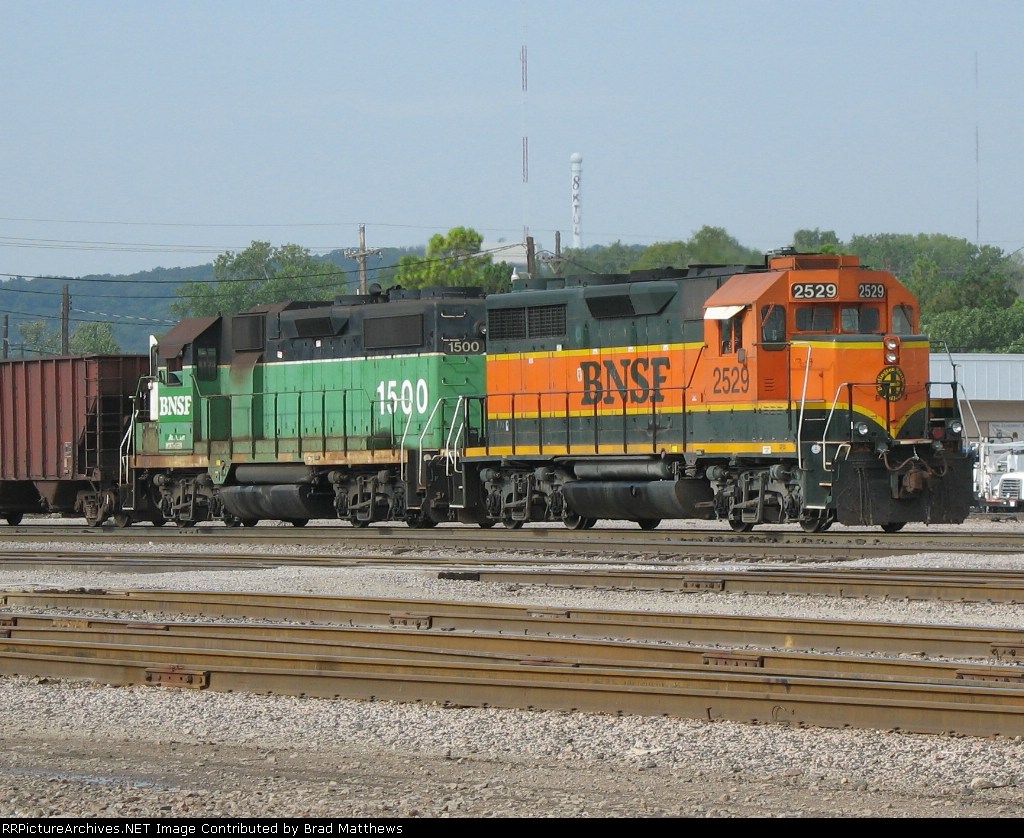 BNSF 2529 & 1500